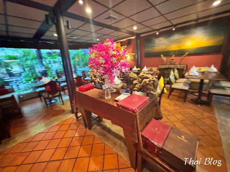 バンコク・シーロムの隠れ家で味わう、本物のタイ料理「Ruen Urai (ルアンウライ)」 - Thai Blog